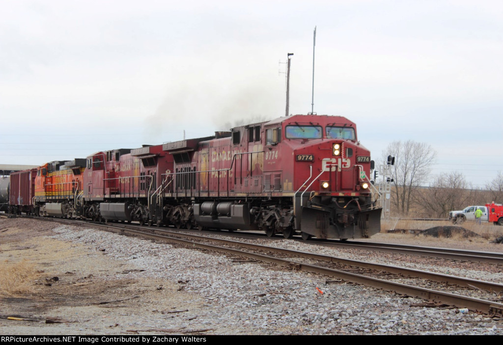 CP 9774 9716 BNSF 4465